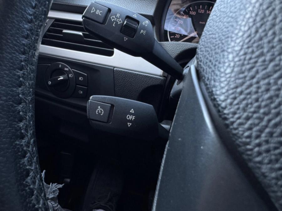 Black BMW 320 2006 in Riga, with an engine capacity of 2.00 L and mileage of 425 thousand km for 3390 €, photo 30 on AUTOMOTO.COM.LV