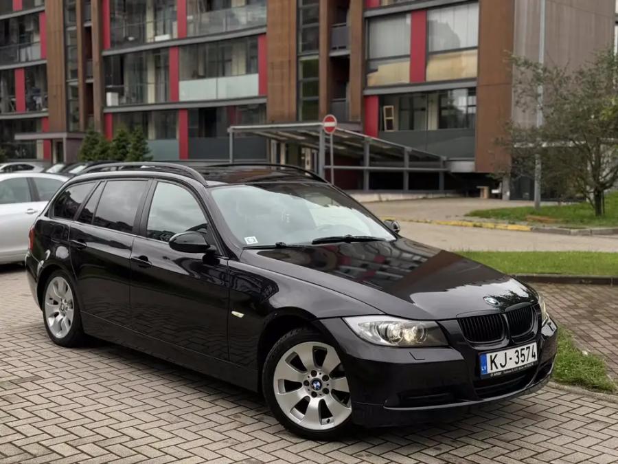 Black BMW 320 2006 in Riga, with an engine capacity of 2.00 L and mileage of 358 thousand km for 3790 €, photo 1 on AUTOMOTO.COM.LV