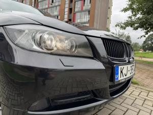 Black BMW 320 2006 in Riga, with an engine capacity of 2.00 L and mileage of 358 thousand km for 3790 €, photo 3 on AUTOMOTO.COM.LV