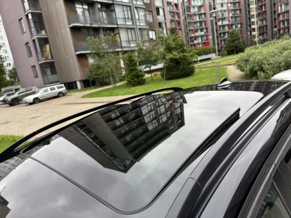 Black BMW 320 2006 in Riga, with an engine capacity of 2.00 L and mileage of 358 thousand km for 3790 €, photo 3 on AUTOMOTO.COM.LV