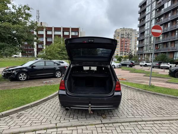 Black BMW 320 2006 in Riga, with an engine capacity of 2.00 L and mileage of 358 thousand km for 3790 €, photo 8 on AUTOMOTO.COM.LV