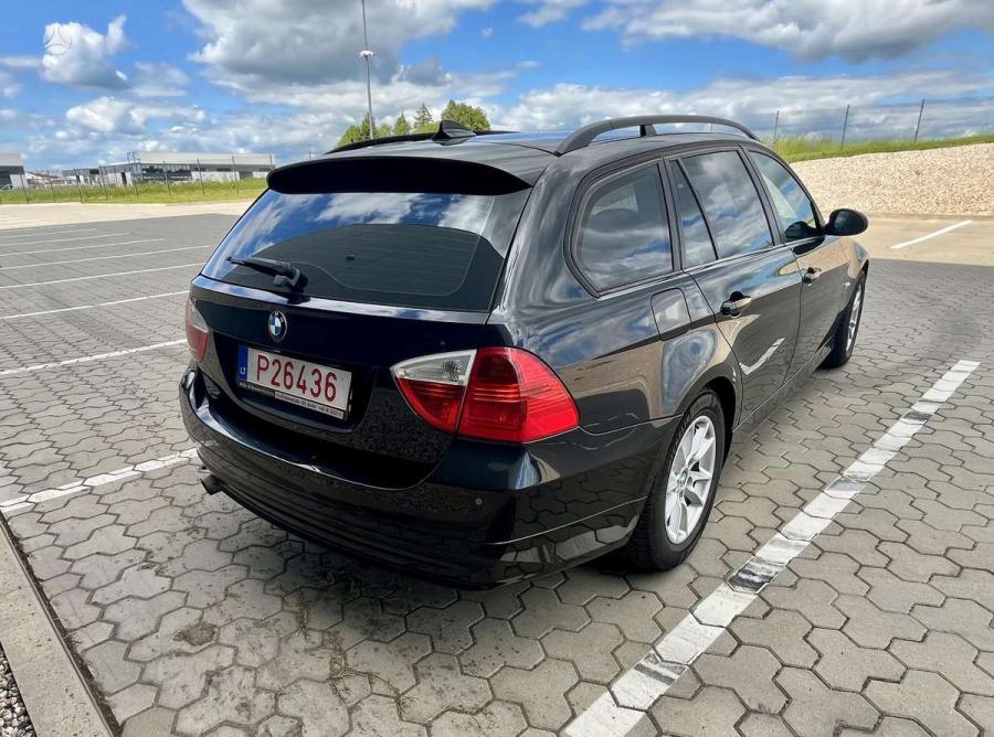 Black BMW 320 2006 in Kaunas, with an engine capacity of 2.00 L and mileage of 335 thousand km for 3100 €, photo 6 on AUTOMOTO.COM.LV