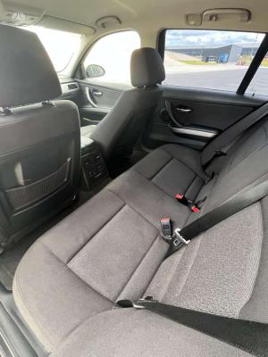 Black BMW 320 2006 in Kaunas, with an engine capacity of 2.00 L and mileage of 335 thousand km for 3100 €, photo 15 on AUTOMOTO.COM.LV