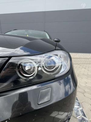 Black BMW 320 2006 in Kaunas, with an engine capacity of 2.00 L and mileage of 335 thousand km for 3100 €, photo 17 on AUTOMOTO.COM.LV