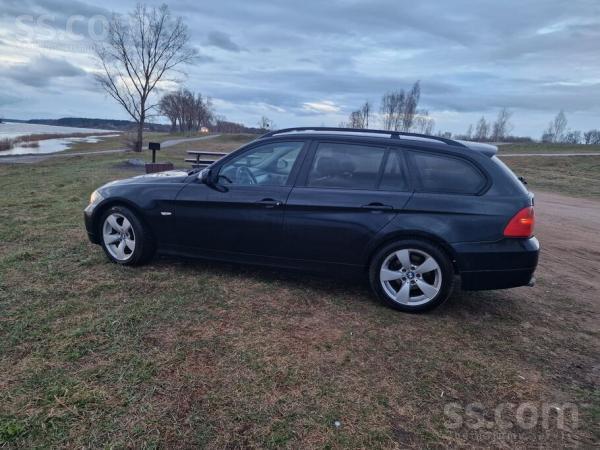 Melns BMW 320 2006 Daugavpils, ar dzinēja tilpumu 2.00 L un nobraukumu 429 tūkst. km par 2300 €, foto 6 vietnē AUTOMOTO.COM.LV