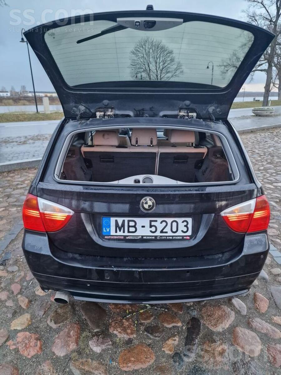 Melns BMW 320 2006 Daugavpils, ar dzinēja tilpumu 2.00 L un nobraukumu 429 tūkst. km par 2300 €, foto 8 vietnē AUTOMOTO.COM.LV