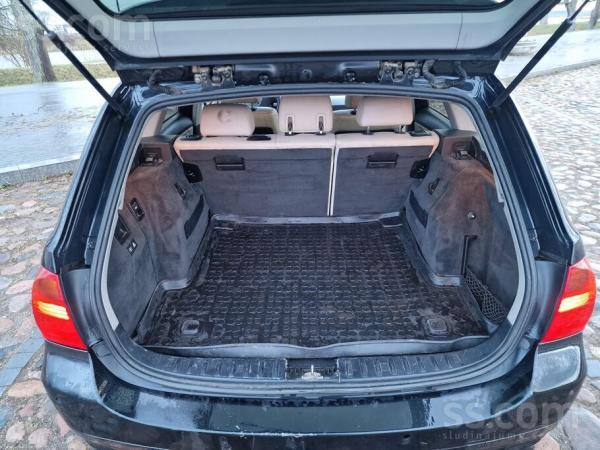 Melns BMW 320 2006 Daugavpils, ar dzinēja tilpumu 2.00 L un nobraukumu 429 tūkst. km par 2300 €, foto 8 vietnē AUTOMOTO.COM.LV