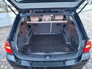 Melns BMW 320 2006 Daugavpils, ar dzinēja tilpumu 2.00 L un nobraukumu 429 tūkst. km par 2300 €, foto 9 vietnē AUTOMOTO.COM.LV