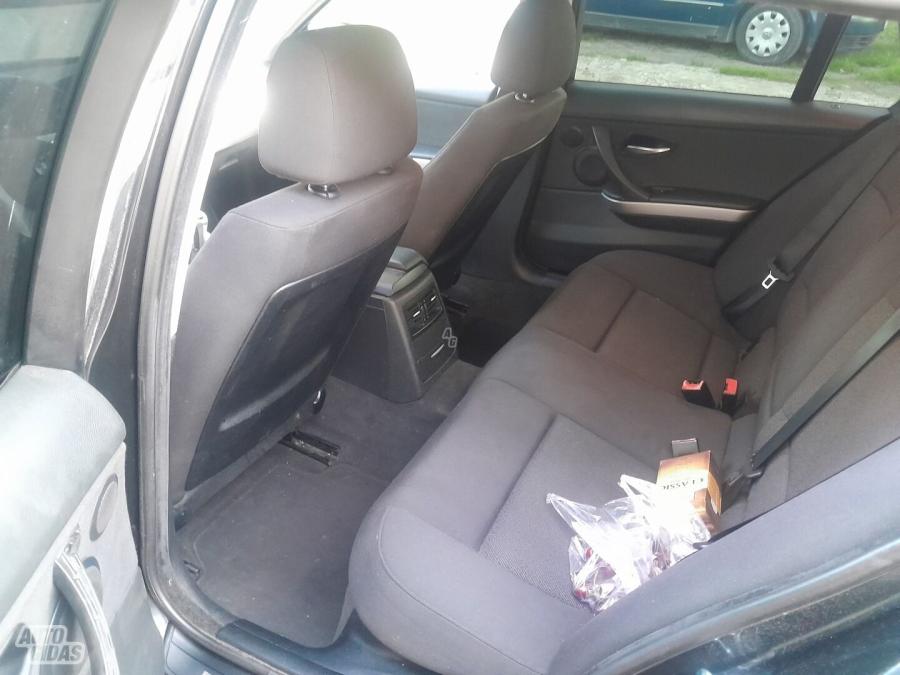 Melns BMW 320 2006 Marijampole, ar dzinēja tilpumu 2.00 L un nobraukumu 406 tūkst. km par 2250 €, foto 15 vietnē AUTOMOTO.COM.LV