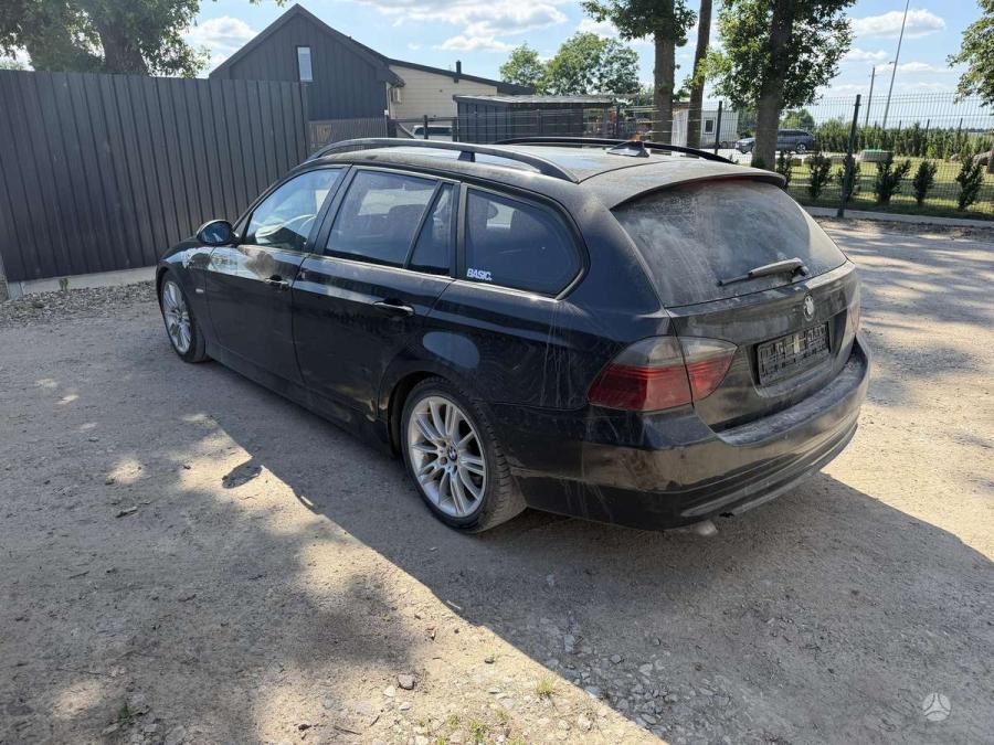 Black BMW 320 2006 in Marijampole, with an engine capacity of 2.00 L and mileage of 337 thousand km for 1650 €, photo 4 on AUTOMOTO.COM.LV