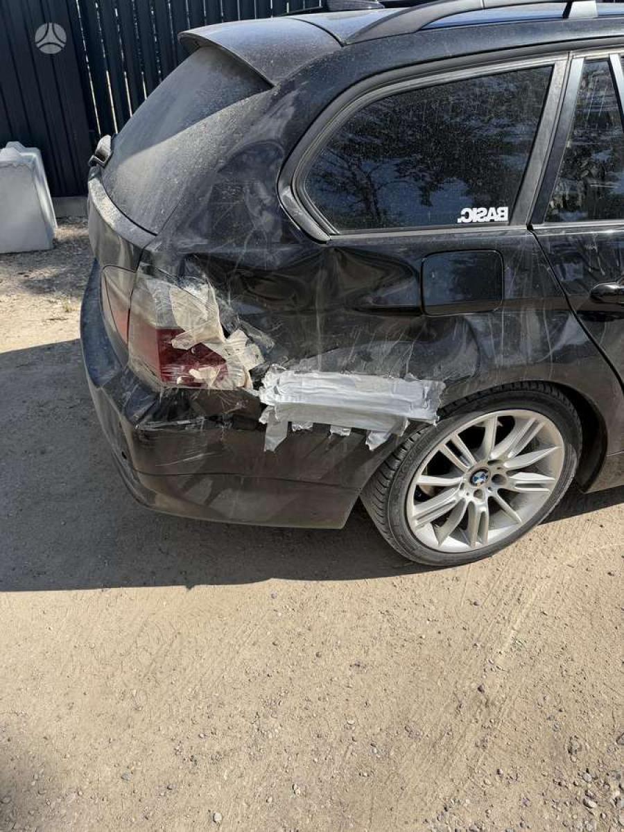 Black BMW 320 2006 in Marijampole, with an engine capacity of 2.00 L and mileage of 337 thousand km for 1650 €, photo 6 on AUTOMOTO.COM.LV