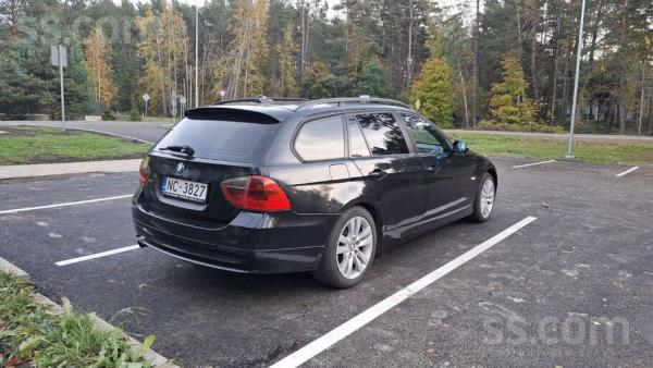 Black BMW 320 2006 in Riga, with an engine capacity of 2.00 L and mileage of 391 thousand km for 3650 €, photo 3 on AUTOMOTO.COM.LV