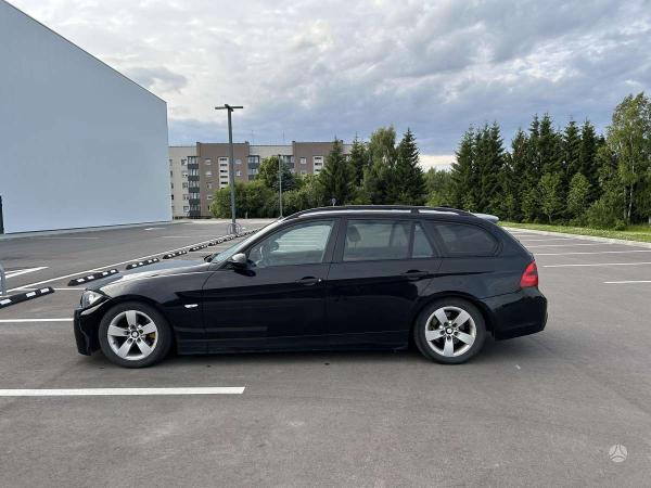 Melns BMW 320 2006 Plungė, ar dzinēja tilpumu 2.00 L un nobraukumu 386 tūkst. km par 3100 €, foto 4 vietnē AUTOMOTO.COM.LV
