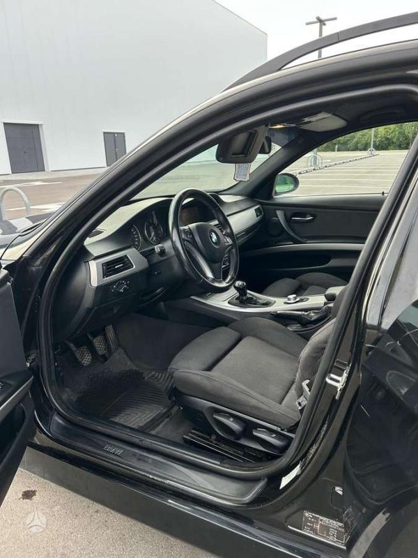 Melns BMW 320 2006 Plungė, ar dzinēja tilpumu 2.00 L un nobraukumu 386 tūkst. km par 3100 €, foto 7 vietnē AUTOMOTO.COM.LV