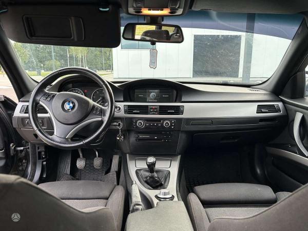 Melns BMW 320 2006 Plungė, ar dzinēja tilpumu 2.00 L un nobraukumu 386 tūkst. km par 3100 €, foto 9 vietnē AUTOMOTO.COM.LV