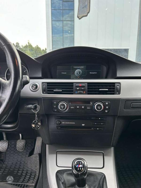 Melns BMW 320 2006 Plungė, ar dzinēja tilpumu 2.00 L un nobraukumu 386 tūkst. km par 3100 €, foto 10 vietnē AUTOMOTO.COM.LV