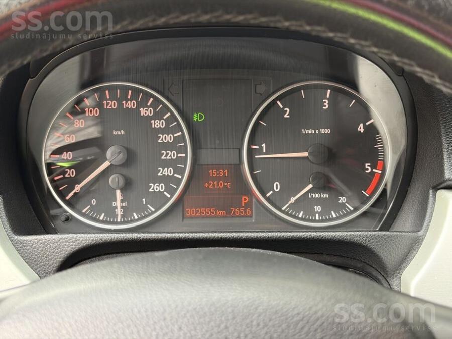 Black BMW 320 2006 in Riga, with an engine capacity of 2.00 L and mileage of 302 thousand km for 4800 €, photo 12 on AUTOMOTO.COM.LV