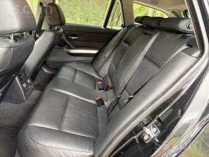 Black BMW 320 2006 in Riga, with an engine capacity of 2.00 L and mileage of 302 thousand km for 4800 €, photo 22 on AUTOMOTO.COM.LV