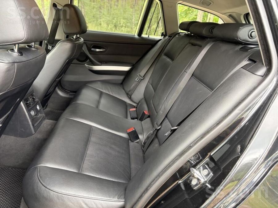 Black BMW 320 2006 in Riga, with an engine capacity of 2.00 L and mileage of 302 thousand km for 4800 €, photo 22 on AUTOMOTO.COM.LV