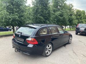 Melns BMW 320 2006 Viļņa, ar dzinēja tilpumu 2.00 L un nobraukumu 395 tūkst. km par 1850 €, foto 4 vietnē AUTOMOTO.COM.LV