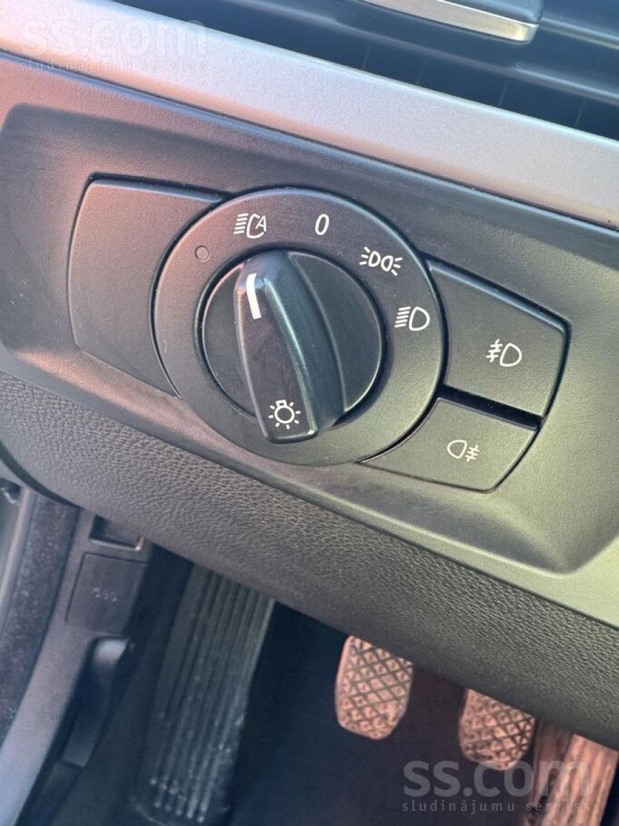Melns BMW 320 2006 Rēzekne, ar dzinēja tilpumu 2.00 L un nobraukumu 396 tūkst. km par 5000 €, foto 9 vietnē AUTOMOTO.COM.LV