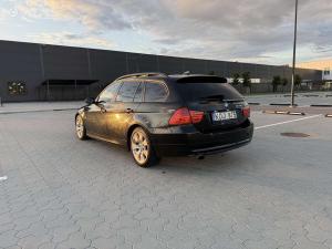 Black BMW 320 2006 in Kaunas, with an engine capacity of 2.00 L and mileage of 387 thousand km for 3999 €, photo  on AUTOMOTO.COM.LV