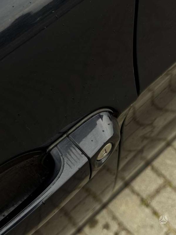 Black BMW 320 2006 in Klaipeda, with an engine capacity of 2.00 L and mileage of 313 thousand km for 3650 €, photo 7 on AUTOMOTO.COM.LV