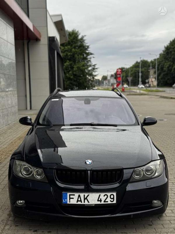 Black BMW 320 2006 in Klaipeda, with an engine capacity of 2.00 L and mileage of 313 thousand km for 3650 €, photo 8 on AUTOMOTO.COM.LV