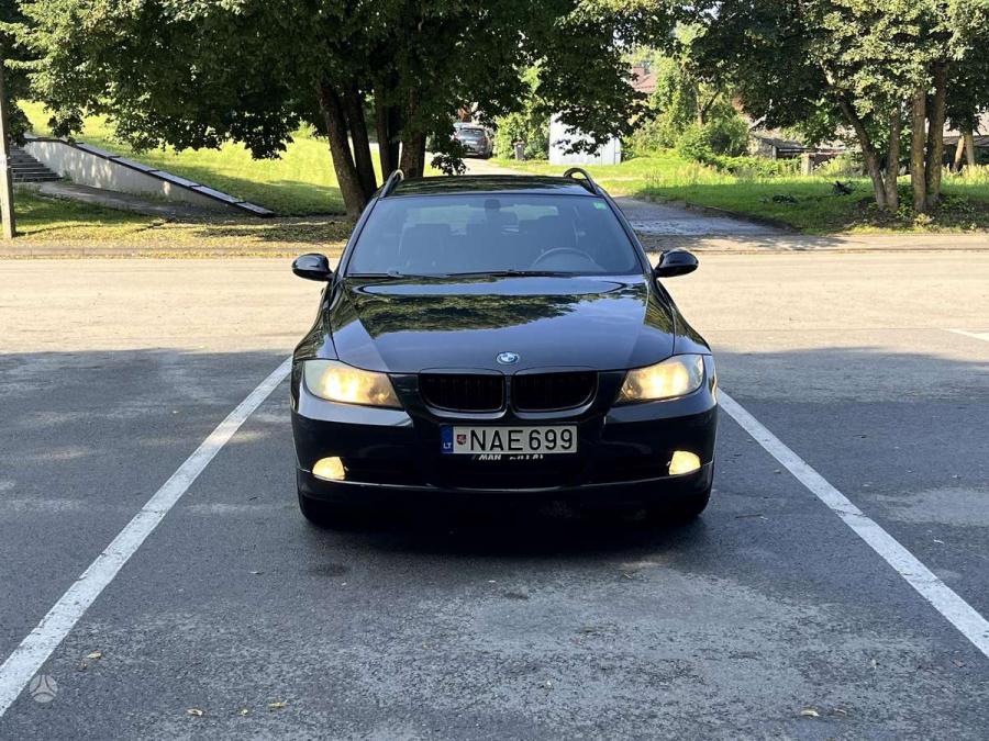 Melns BMW 320 2006 Utena, ar dzinēja tilpumu 2.00 L un nobraukumu 341 tūkst. km par 1800 €, foto 4 vietnē AUTOMOTO.COM.LV