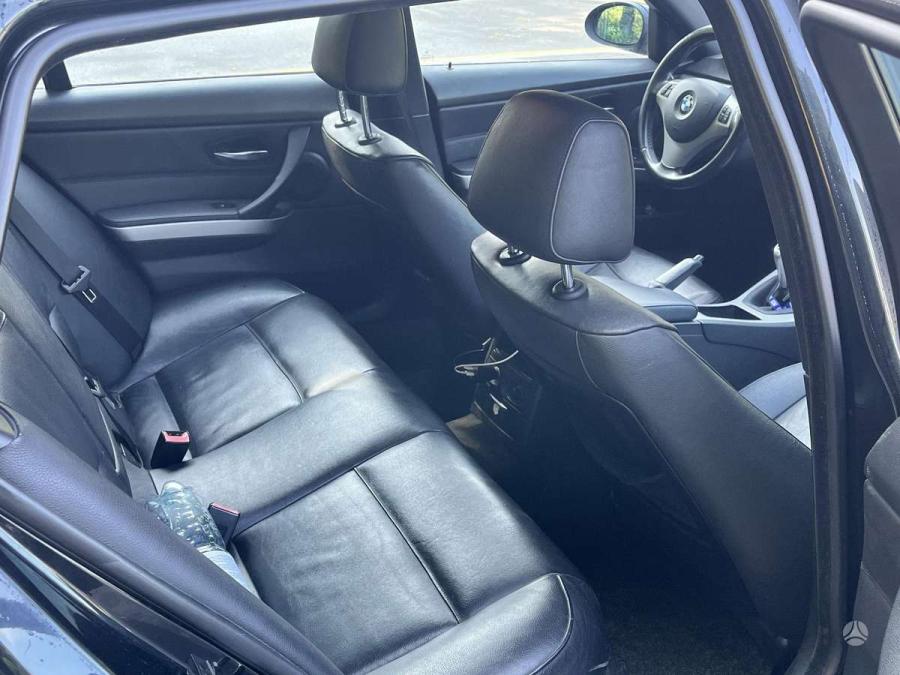 Melns BMW 320 2006 Utena, ar dzinēja tilpumu 2.00 L un nobraukumu 341 tūkst. km par 1800 €, foto 13 vietnē AUTOMOTO.COM.LV