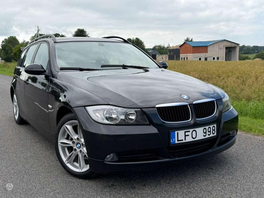 Black BMW 320 2006 in Alytus, with an engine capacity of 2.00 L and mileage of 356 thousand km for 2850 €, photo 4 on AUTOMOTO.COM.LV