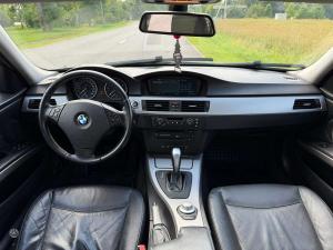 Black BMW 320 2006 in Alytus, with an engine capacity of 2.00 L and mileage of 356 thousand km for 2850 €, photo 18 on AUTOMOTO.COM.LV