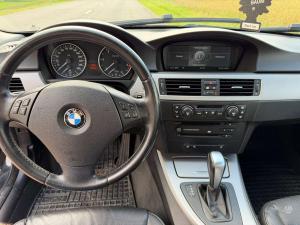 Black BMW 320 2006 in Alytus, with an engine capacity of 2.00 L and mileage of 356 thousand km for 2850 €, photo 19 on AUTOMOTO.COM.LV