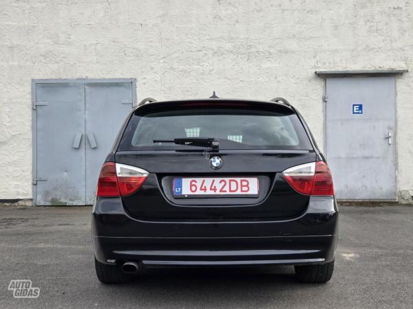 Black BMW 320 2006 in Vilnius, with an engine capacity of 2.00 L and mileage of 300 thousand km for 3400 €, photo 8 on AUTOMOTO.COM.LV