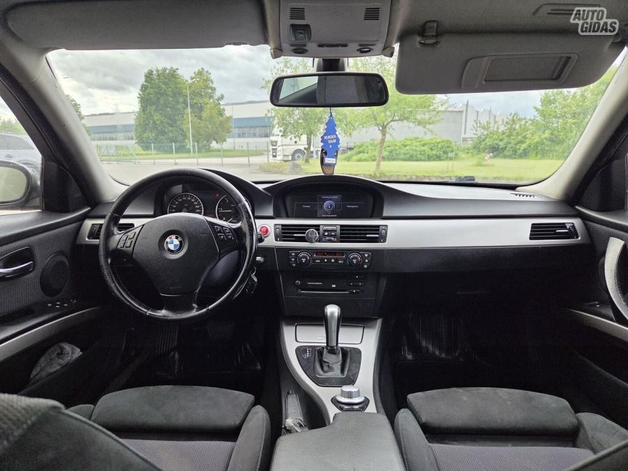 Melns BMW 320 2006 Viļņa, ar dzinēja tilpumu 2.00 L un nobraukumu 300 tūkst. km par 3400 €, foto 12 vietnē AUTOMOTO.COM.LV