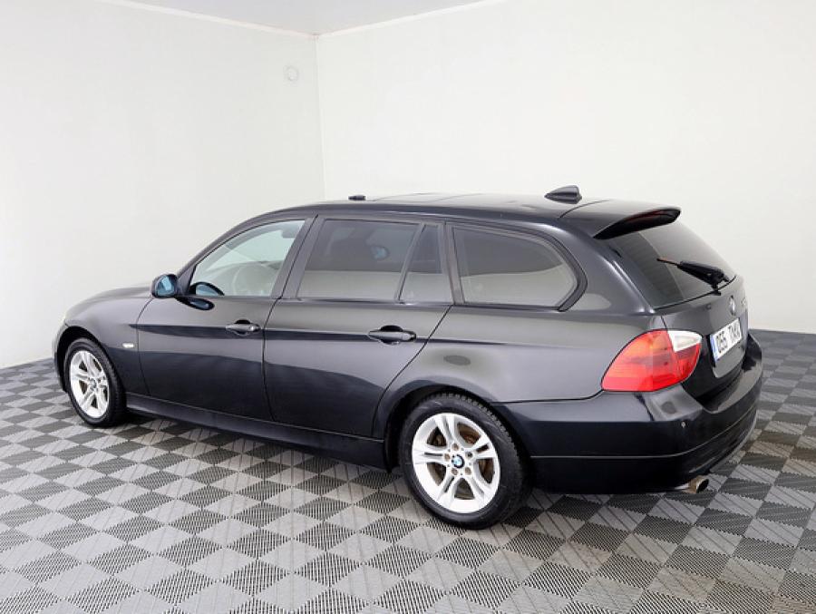 Black BMW 320 2006 in Tallinn, with an engine capacity of 2.00 L and mileage of 512 thousand km for 1399 €, photo 5 on AUTOMOTO.COM.LV