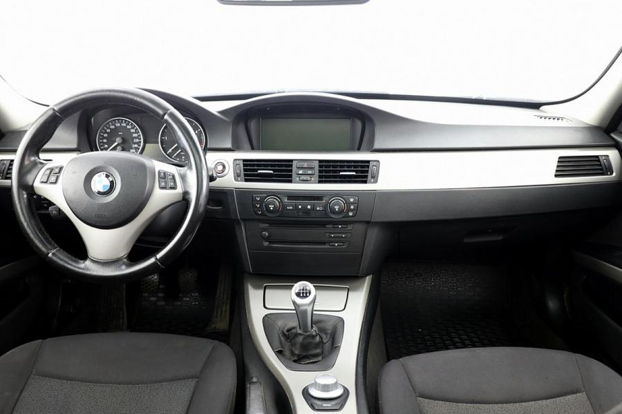 Black BMW 320 2006 in Tallinn, with an engine capacity of 2.00 L and mileage of 512 thousand km for 1399 €, photo 14 on AUTOMOTO.COM.LV