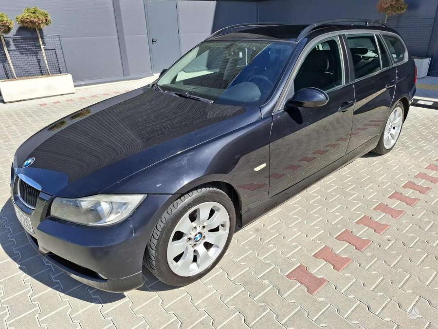 Black BMW 320 2006 in Siauliai, with an engine capacity of 2.00 L and mileage of 397 thousand km for 2245 €, photo 9 on AUTOMOTO.COM.LV