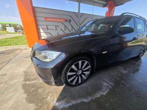 Black BMW 320 2006 in Panevezys, with an engine capacity of 2.00 L and mileage of 387 thousand km for 2490 €, photo 4 on AUTOMOTO.COM.LV