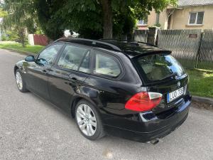 Black BMW 320 2006 in Kaunas, with an engine capacity of 2.00 L and mileage of 387 thousand km for 2800 €, photo 5 on AUTOMOTO.COM.LV
