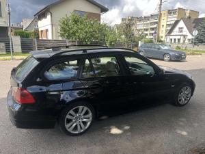 Black BMW 320 2006 in Kaunas, with an engine capacity of 2.00 L and mileage of 387 thousand km for 2800 €, photo 7 on AUTOMOTO.COM.LV
