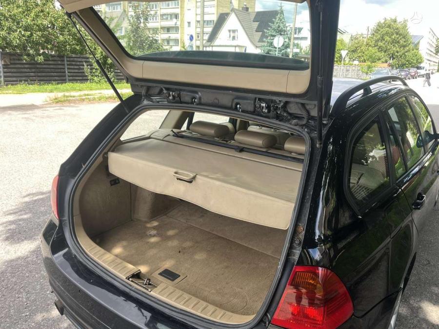 Black BMW 320 2006 in Kaunas, with an engine capacity of 2.00 L and mileage of 387 thousand km for 2800 €, photo 9 on AUTOMOTO.COM.LV