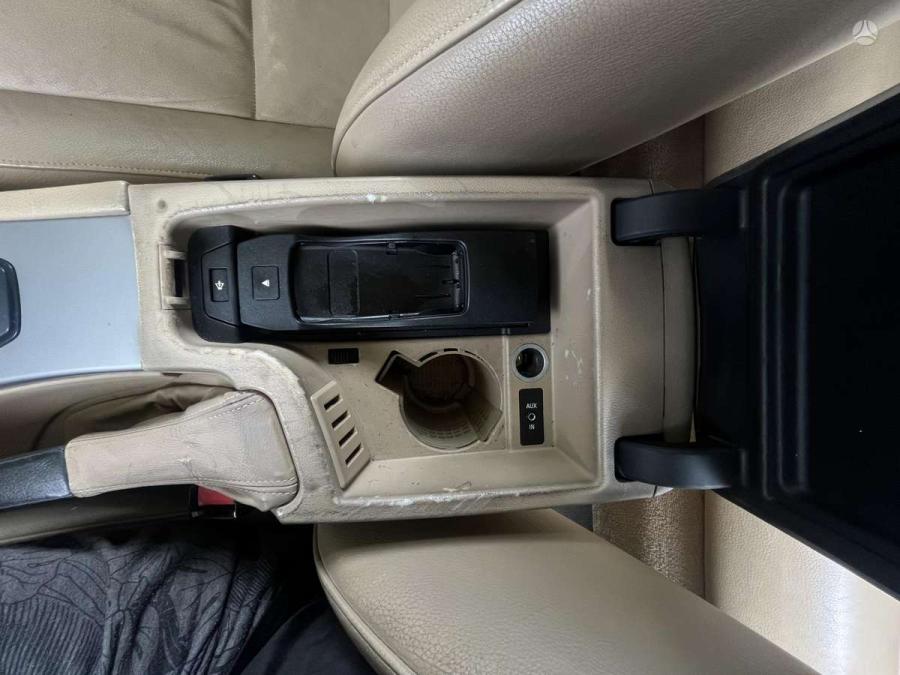 Black BMW 320 2006 in Kaunas, with an engine capacity of 2.00 L and mileage of 387 thousand km for 2800 €, photo 16 on AUTOMOTO.COM.LV