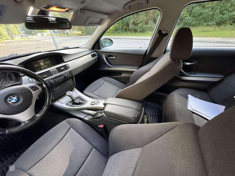 Melns BMW 320 2006 Palanga, ar dzinēja tilpumu 2.00 L un nobraukumu 362 tūkst. km par 2300 €, foto 8 vietnē AUTOMOTO.COM.LV