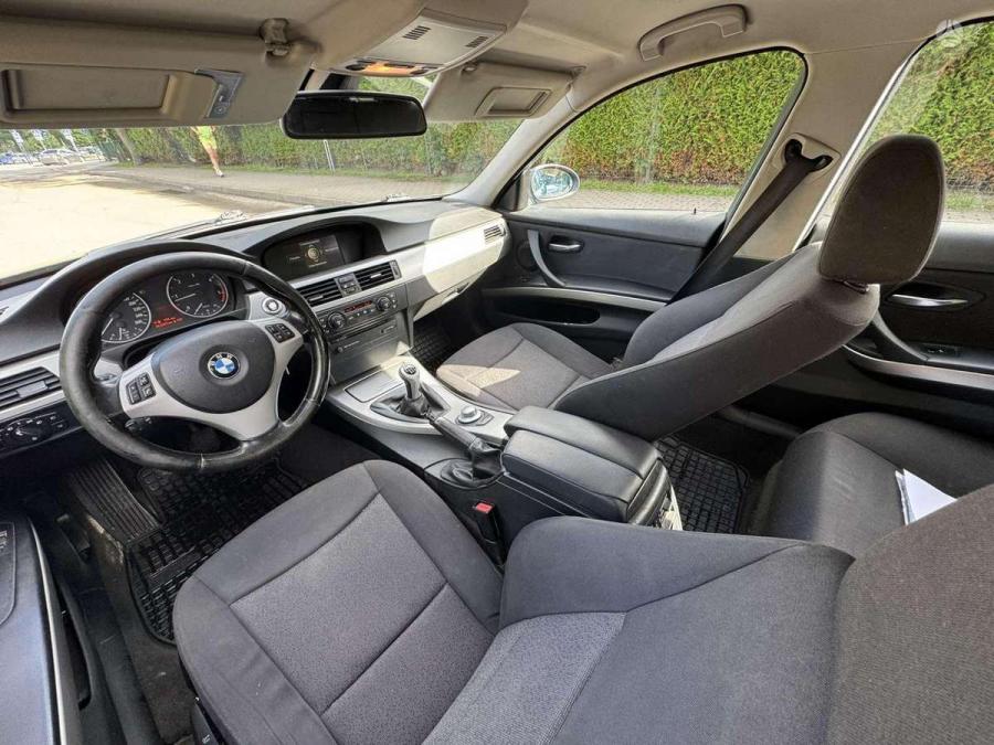 Melns BMW 320 2006 Palanga, ar dzinēja tilpumu 2.00 L un nobraukumu 362 tūkst. km par 2300 €, foto 9 vietnē AUTOMOTO.COM.LV