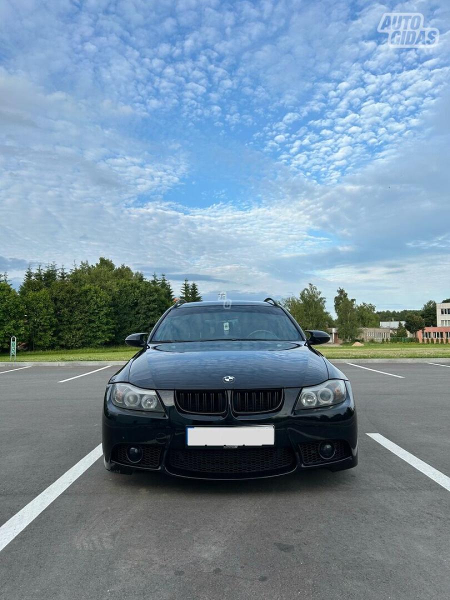 Melns BMW 320 2006 Plungė, ar dzinēja tilpumu 2.00 L un nobraukumu 386 tūkst. km par 2700 €, foto 1 vietnē AUTOMOTO.COM.LV