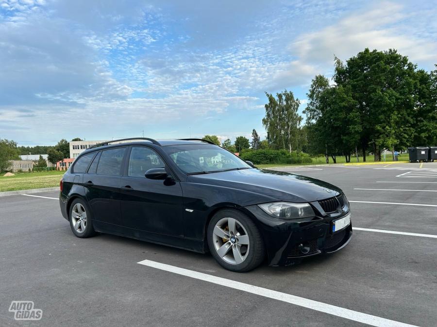 Melns BMW 320 2006 Plungė, ar dzinēja tilpumu 2.00 L un nobraukumu 386 tūkst. km par 2700 €, foto 3 vietnē AUTOMOTO.COM.LV