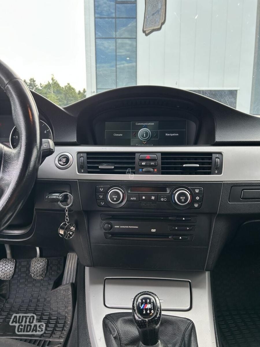 Melns BMW 320 2006 Plungė, ar dzinēja tilpumu 2.00 L un nobraukumu 386 tūkst. km par 2700 €, foto 9 vietnē AUTOMOTO.COM.LV