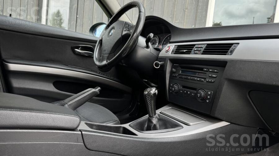 Black BMW 320 2006 in Riga, with an engine capacity of 2.00 L and mileage of 0 thousand km for 2350 €, photo 12 on AUTOMOTO.COM.LV