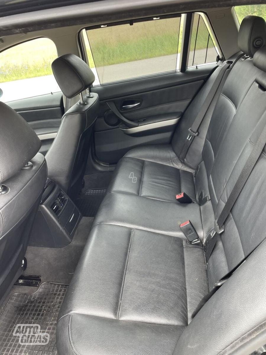 Melns BMW 320 2006 Jonava, ar dzinēja tilpumu 2.00 L un nobraukumu 425 tūkst. km par 2450 €, foto 12 vietnē AUTOMOTO.COM.LV